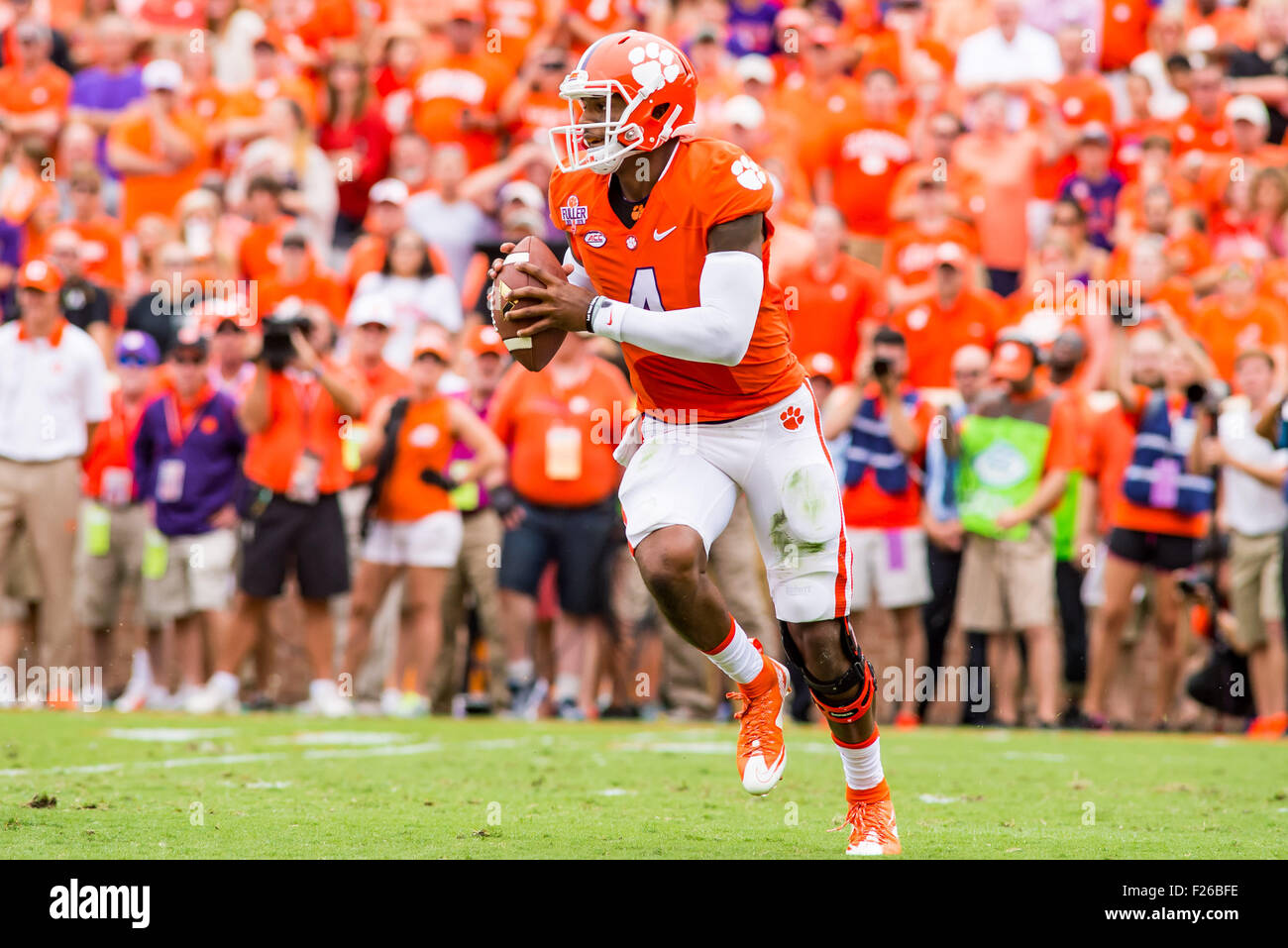 Clemson Tigers quarterback Deshaun Watson (4) on the move as he looks ...