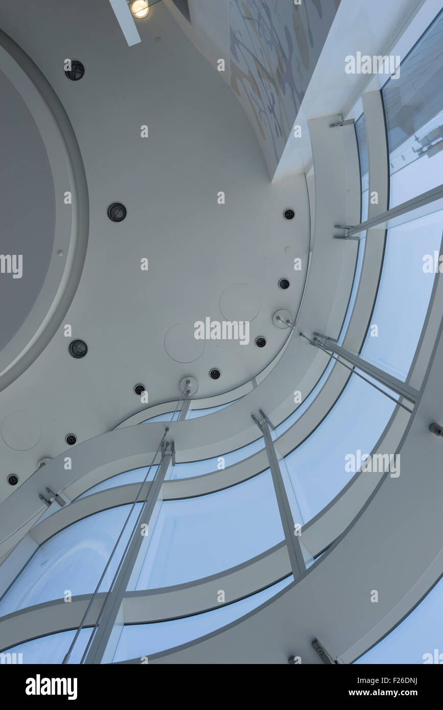 Luxury indoor curved wall hi-res stock photography and images - Alamy