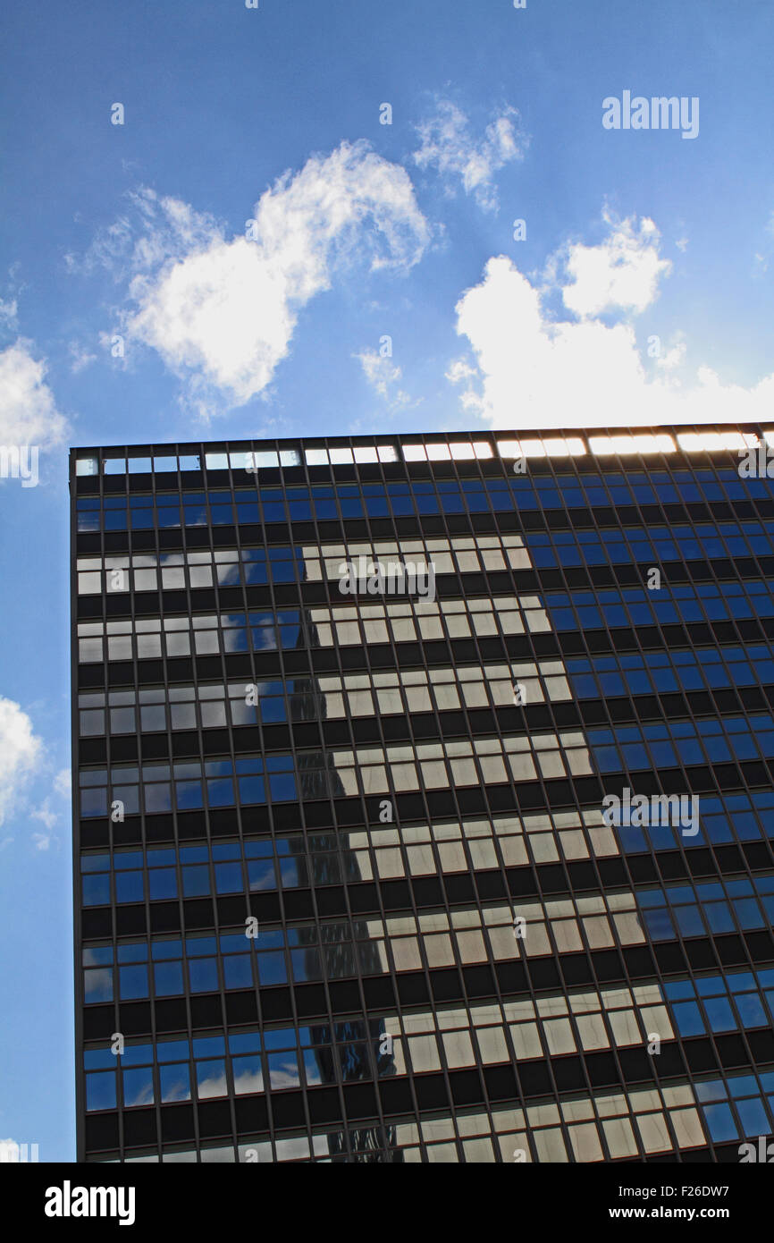 Reflection of an office building Stock Photo - Alamy