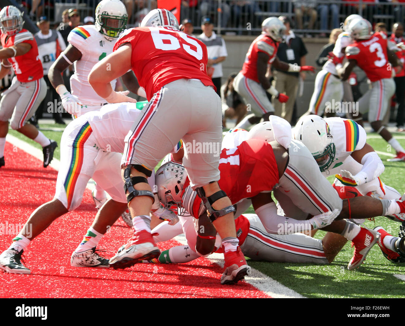 September 12, 2015 - Ohio State Buckeyes running back Ezekiel Elliott ...