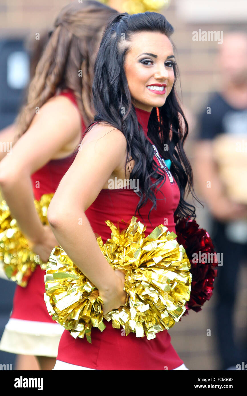 College eagles cheerleader during ncaa hi-res stock photography and ...