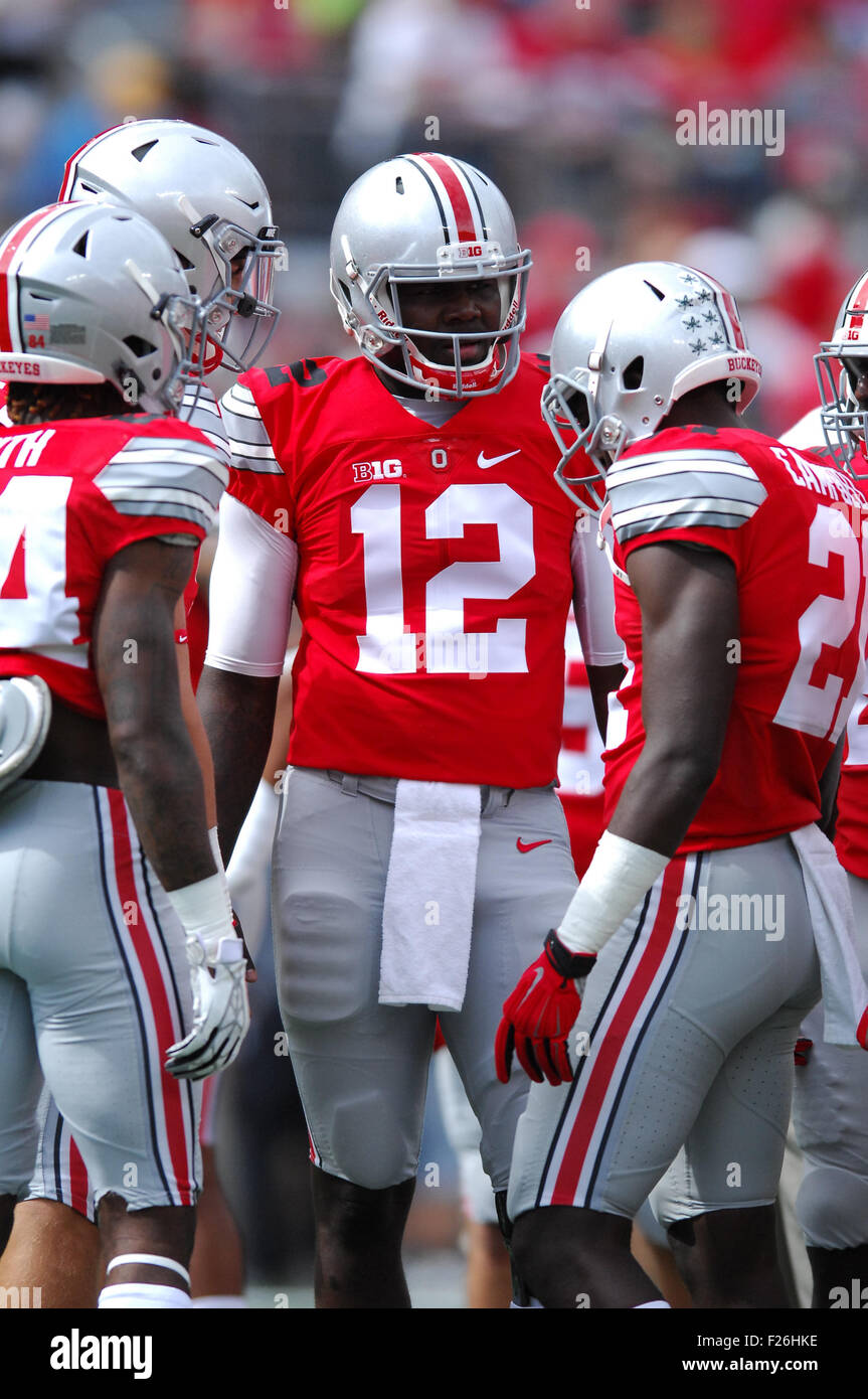 September 12th, 2015: Cardale Jones #12 during the Hawaii Rainbow ...