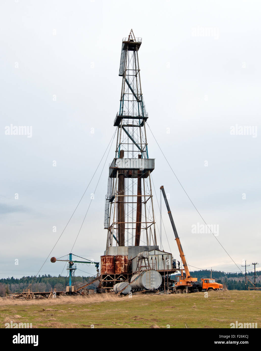 Oil and gas land hi-res stock photography and images - Alamy