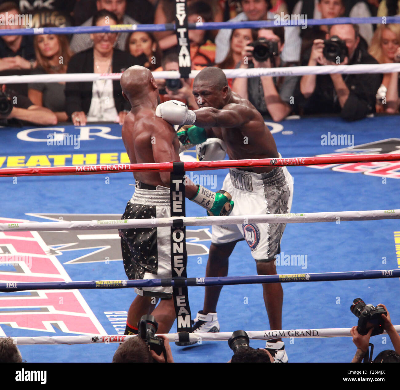 Las Vegas, Nevada, USA. 12th Sep, 2015. Champion Floyd Mayweather jr ...