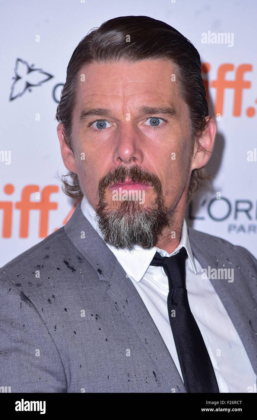 Toronto, ON. 12th Sep, 2015. Ethan Hawke at arrivals for MAGGIE'S PLAN ...