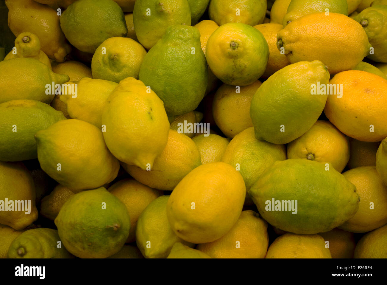 A lot of fresh lemons Stock Photo - Alamy