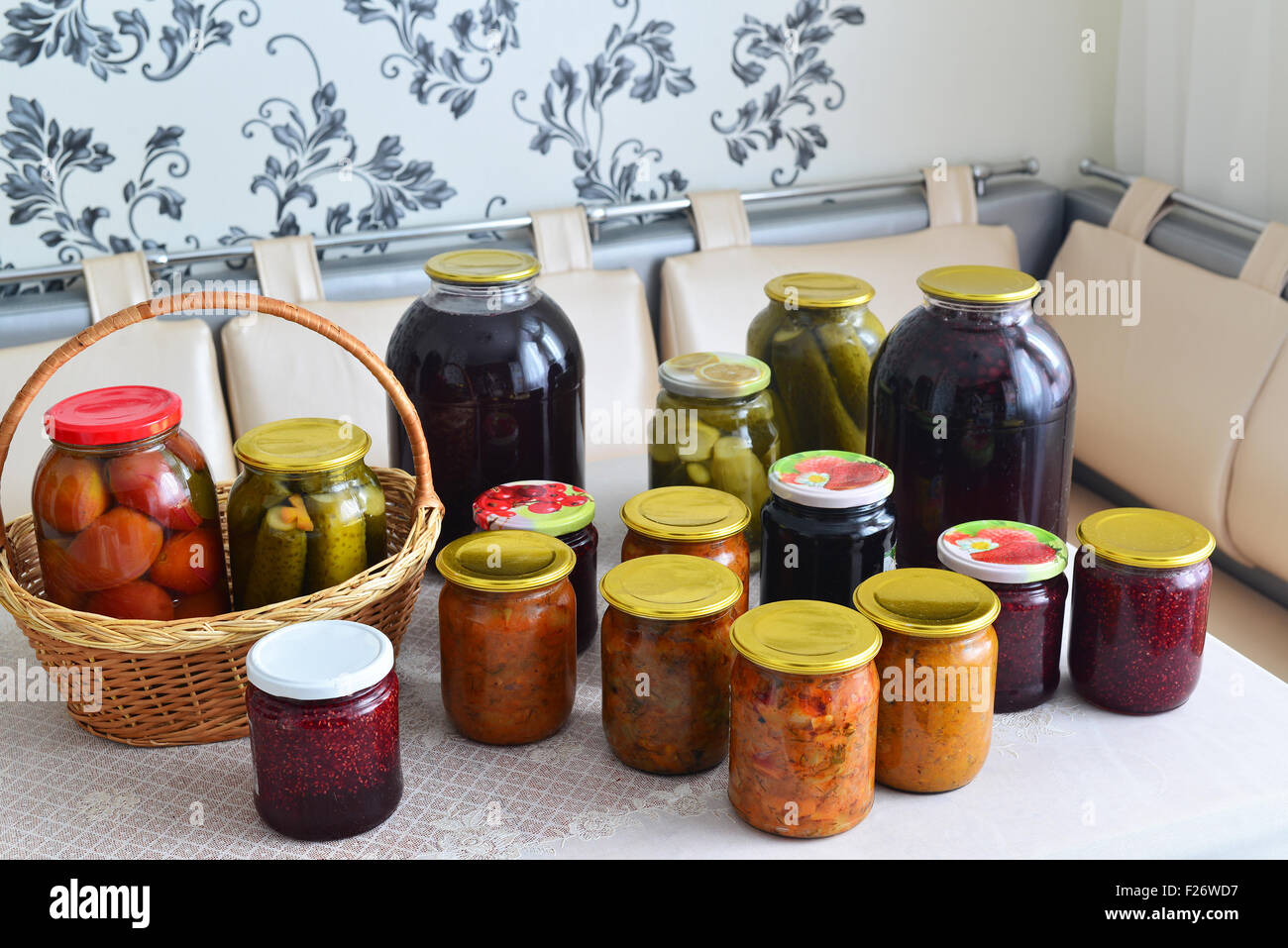 Canned homemade tomatoes in hi-res stock photography and images - Alamy