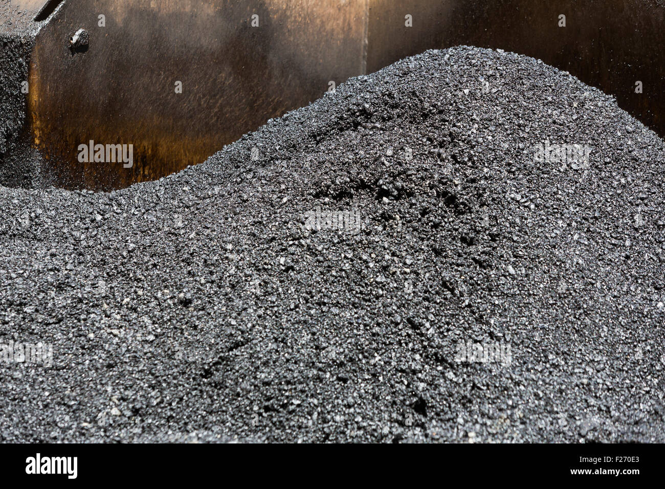 Hot asphalt hi-res stock photography and images - Alamy