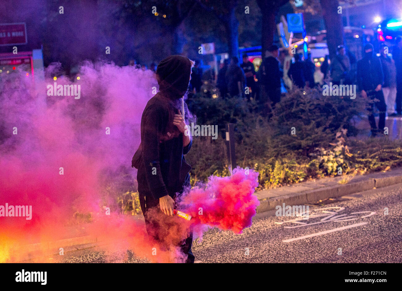 Extremists face covered hi-res stock photography and images - Alamy