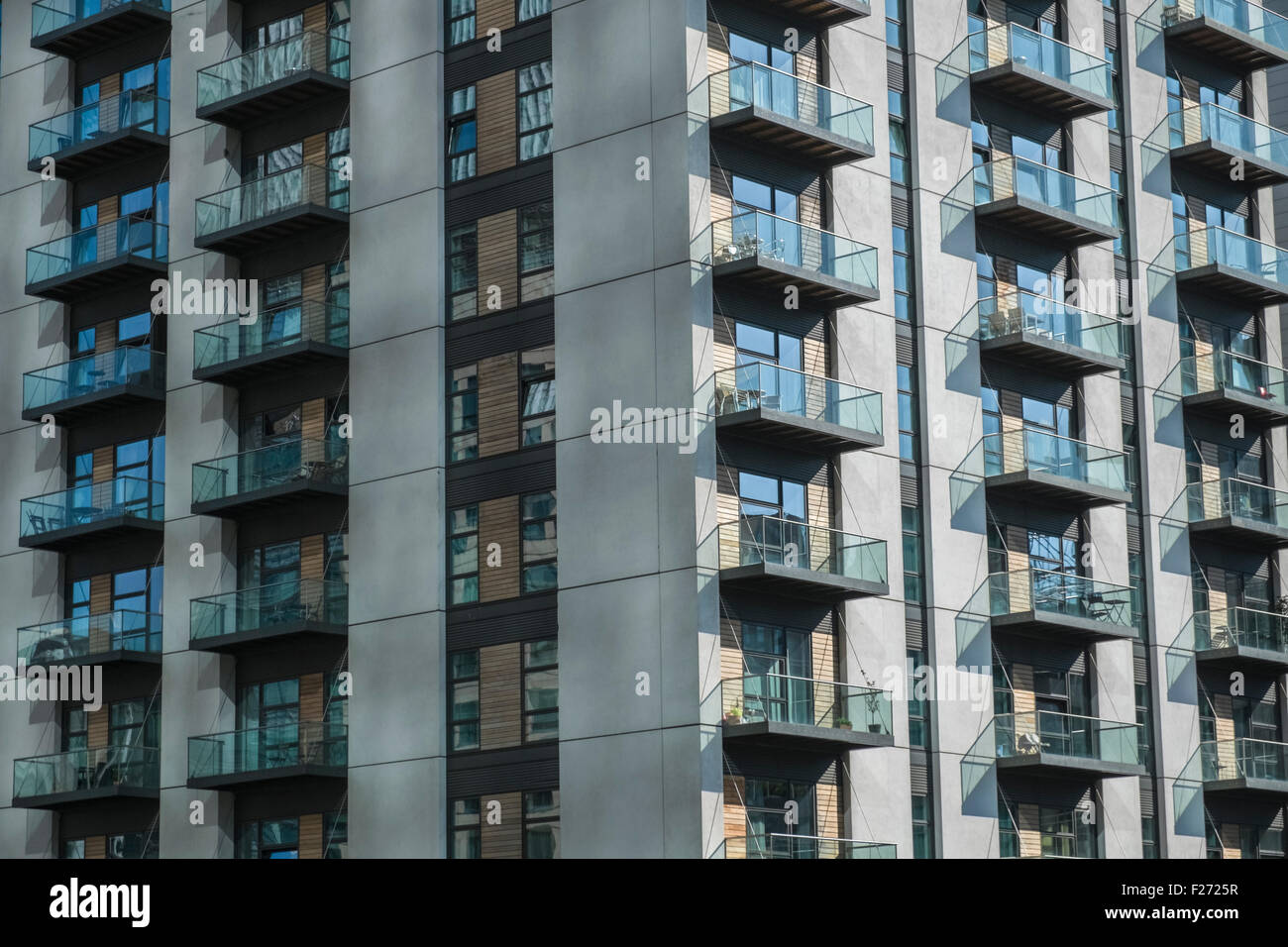 Apartments tower block balconies hi-res stock photography and images ...