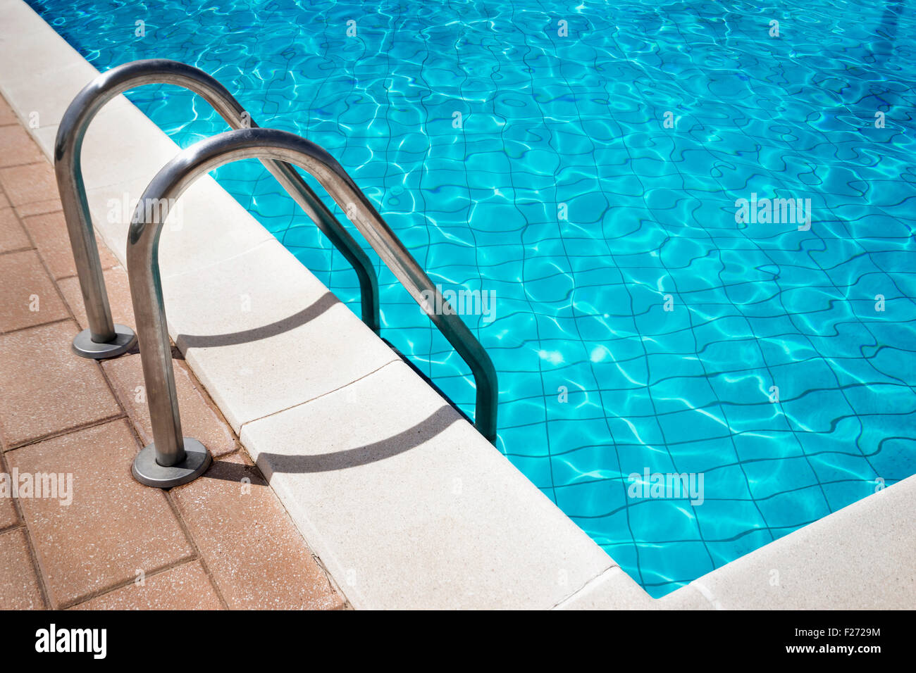 Sunlight reflected in pool hi-res stock photography and images - Alamy