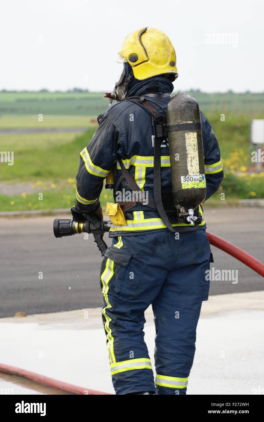 The fighting fireman hi-res stock photography and images - Alamy