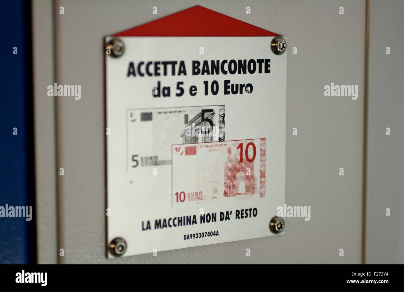 Warning for payment in the machine Stock Photo - Alamy