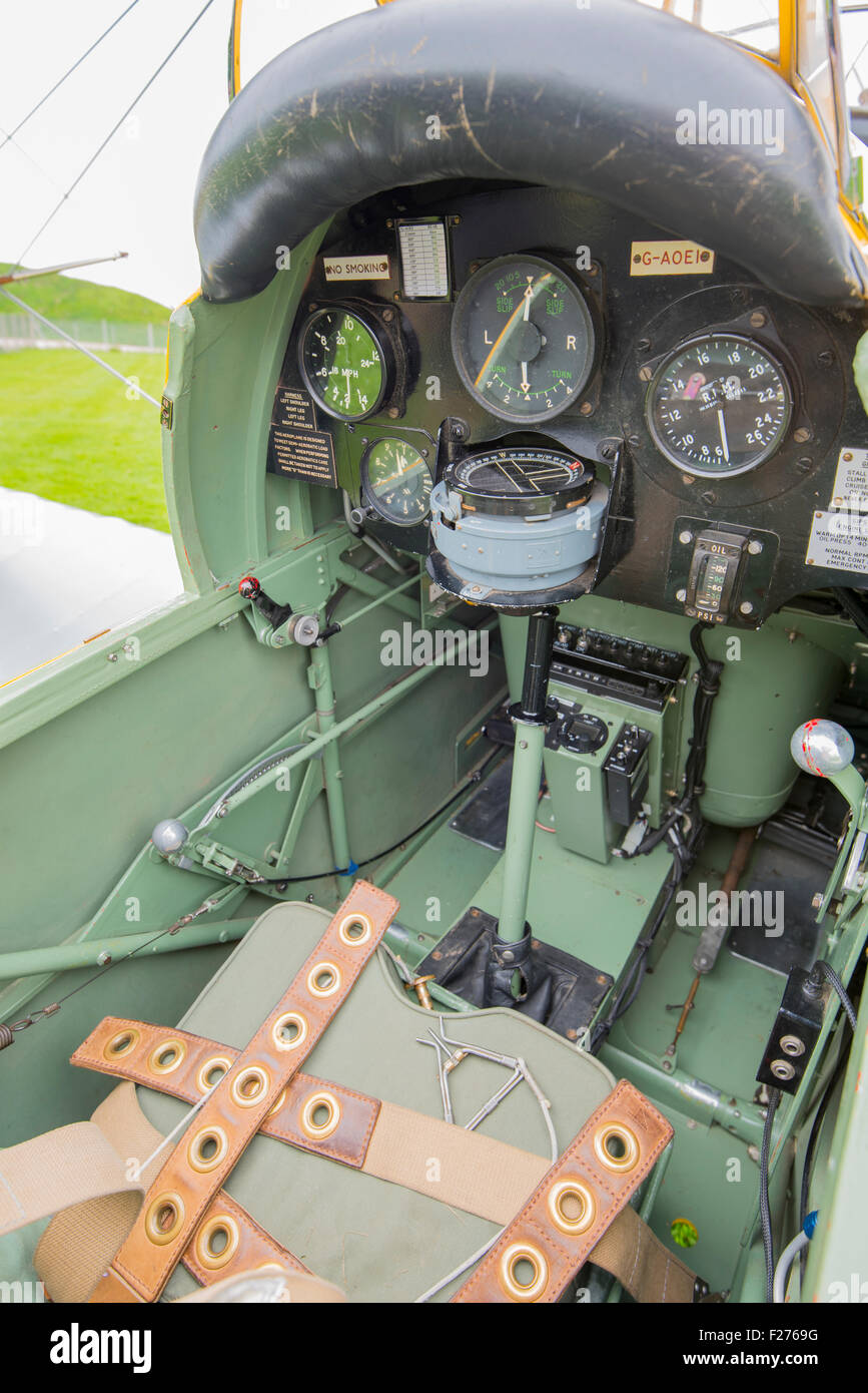 Vintage biplane tiger moth cockpit hi-res stock photography and images ...