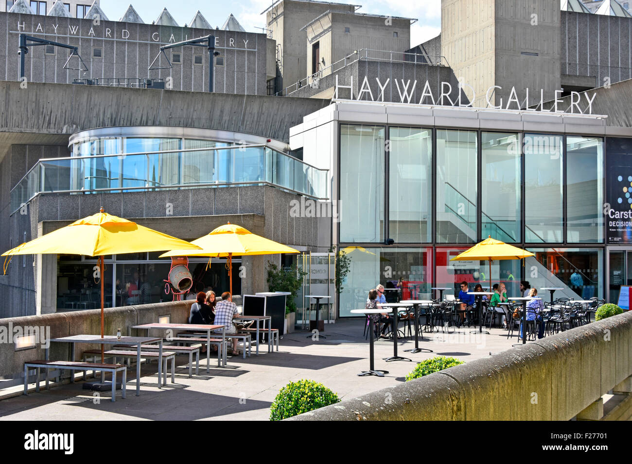 Hayward Gallery London art gallery with outdoor refreshment facilities ...