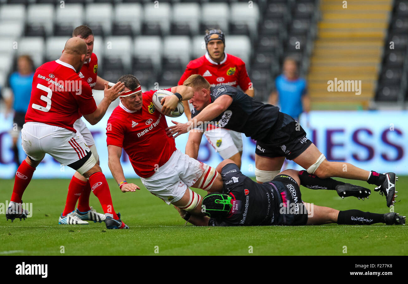 Swansea, Wales. 13th Sep, 2015. Guinness Pro12. Ospreys versus Munster ...