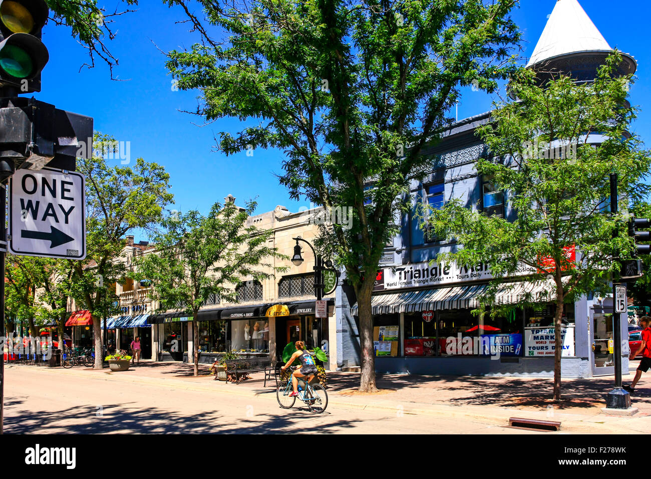 Triangle distribution hi-res stock photography and images - Alamy