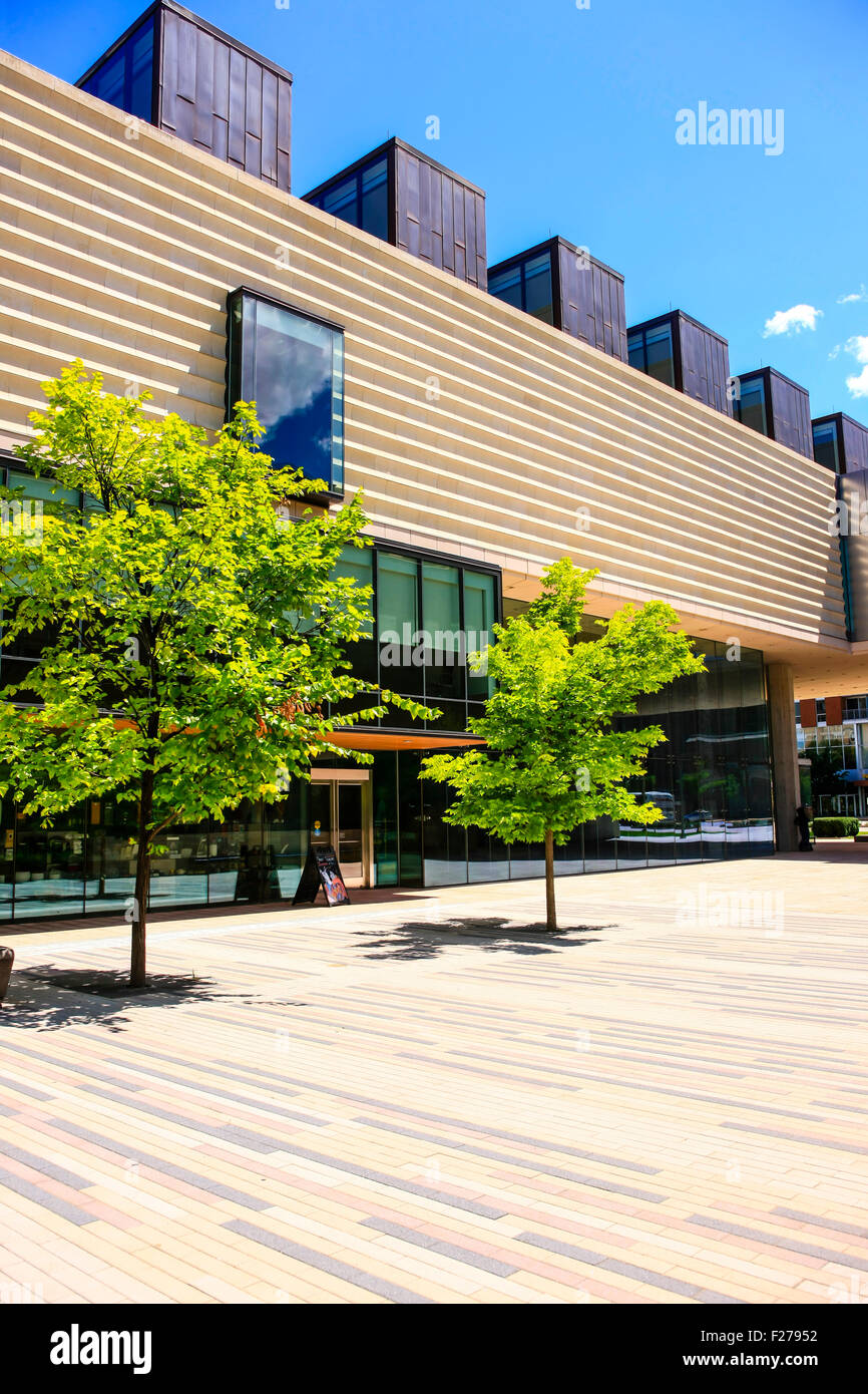 The Chazen Museum of Art seen on E. Campus Mall in Madison, Wisconsin ...