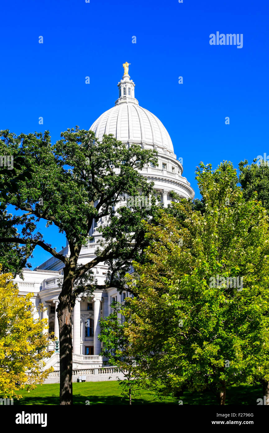 The exterior of the Wisconsin State Capitol building in Madison. Built ...