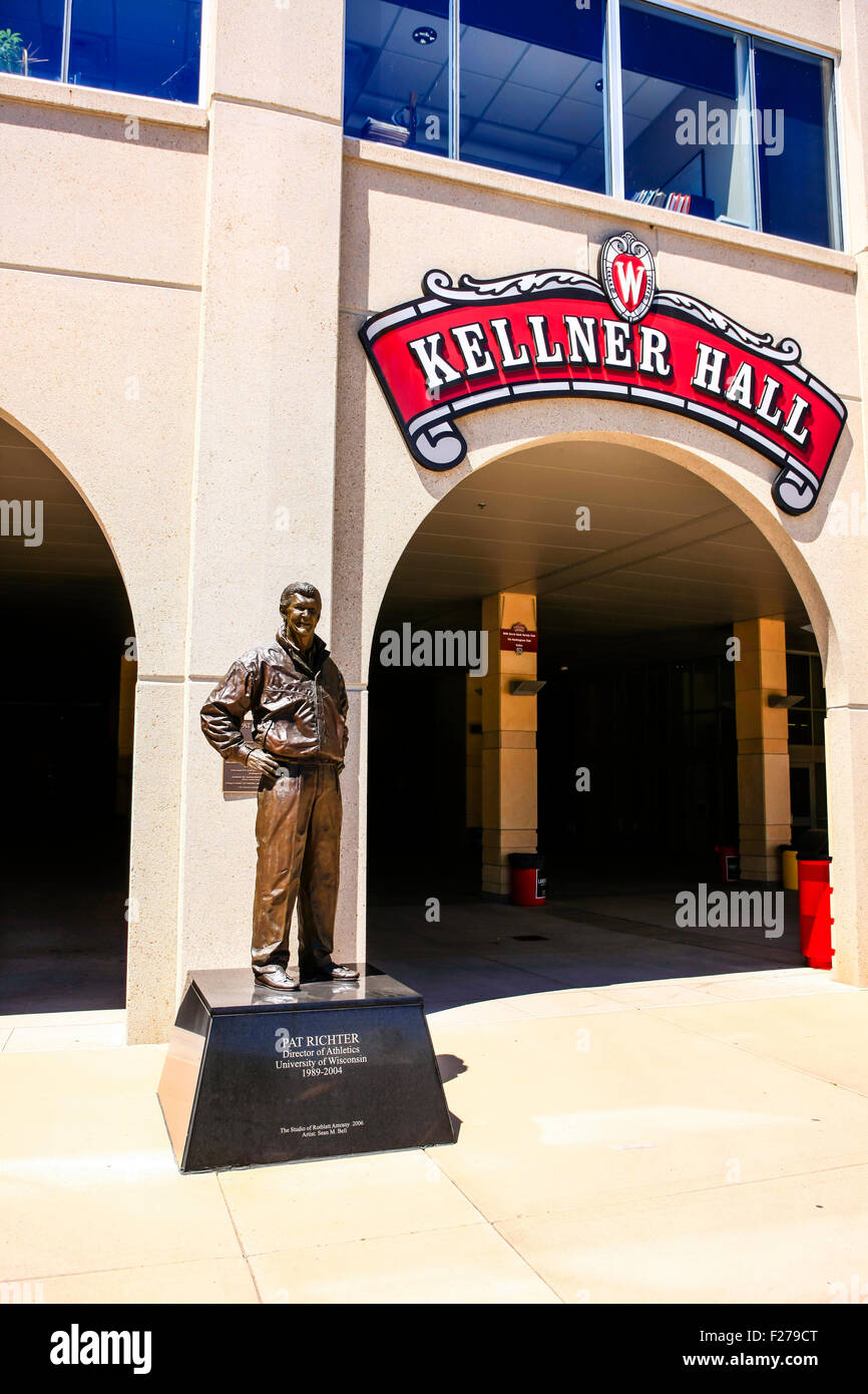 Statue of Pat Richter outside Kellner Hall at Camp Randall, home of the ...