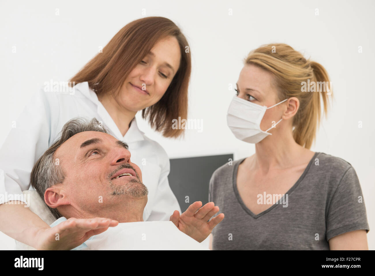 Female doctor patient german hi-res stock photography and images - Alamy