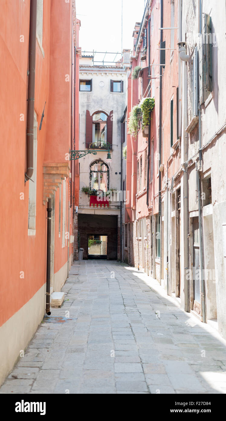 Block stone hi-res stock photography and images - Alamy