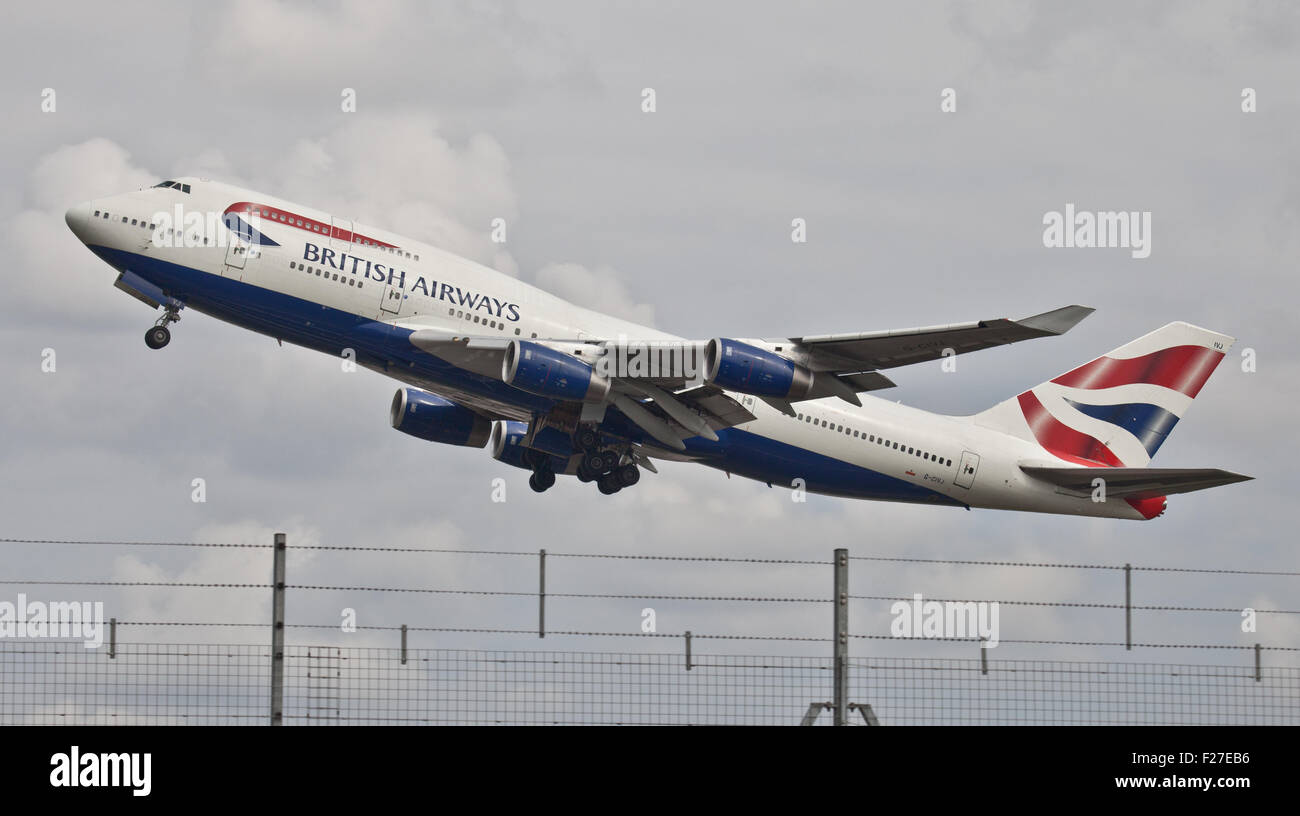 Boeing 747 rolls royce rb211 hi-res stock photography and images - Alamy