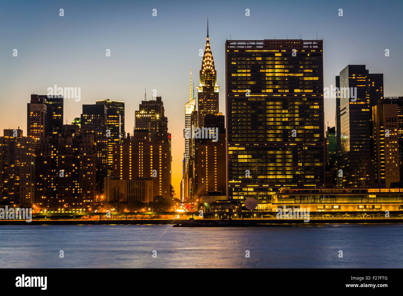 View of the Manhattan skyline at sunset, from Gantry Plaza State Park ...