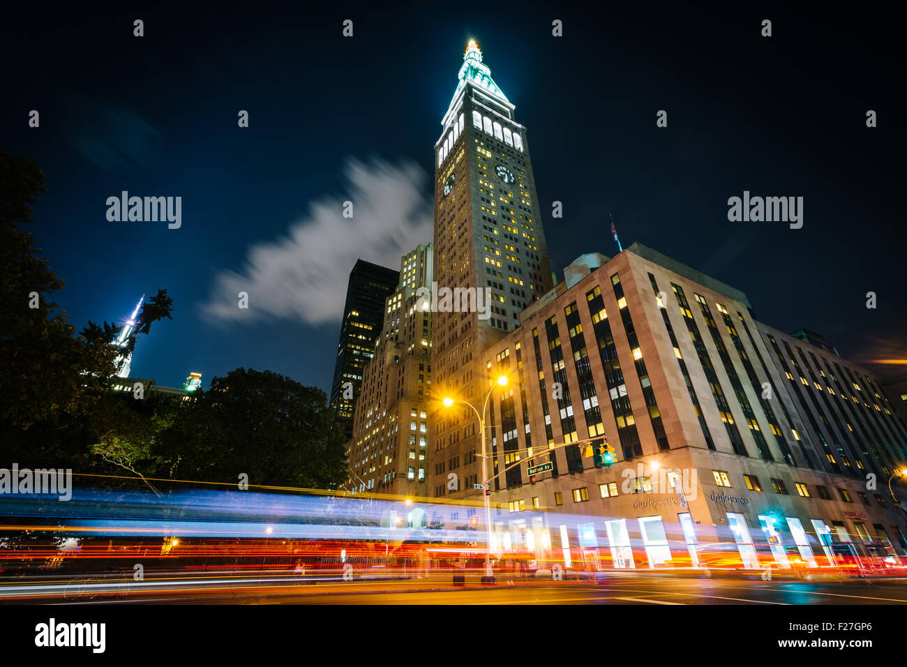 The Metropolitan Life Insurance Company Tower at night, in Manhattan ...