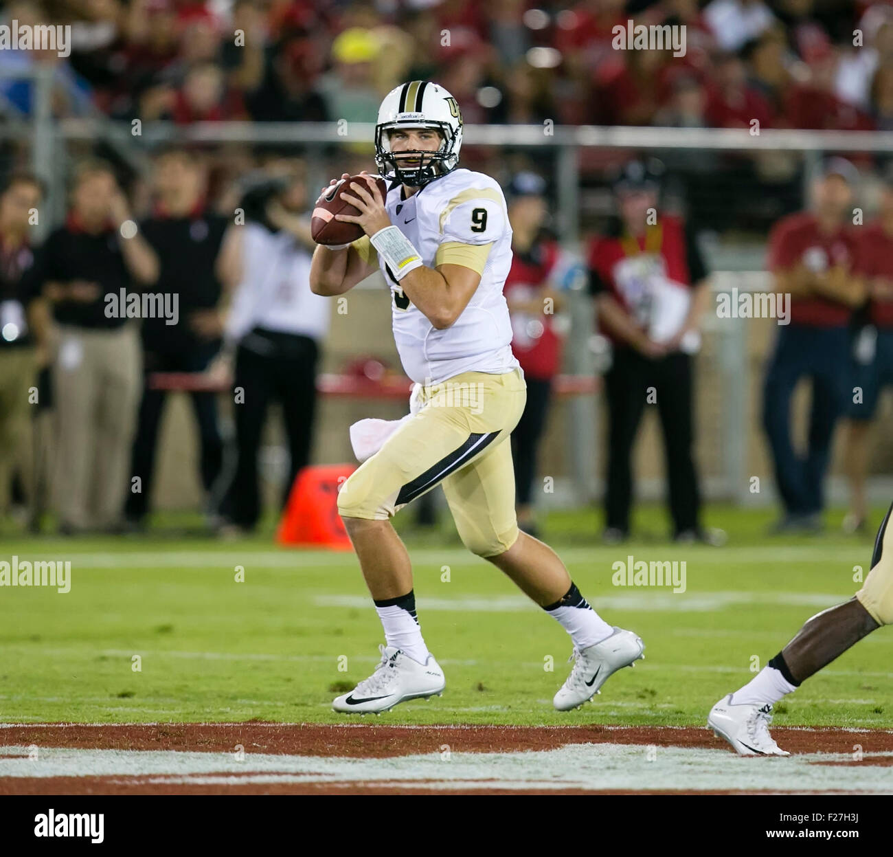 Palo Alto, CA. 12th Sep, 2015. UCF Knights quarterback Bo Schneider (9 ...