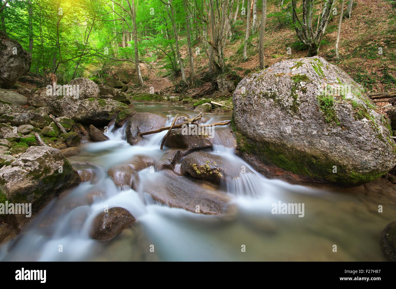 Mountains scenery and flow environment hi-res stock photography and ...