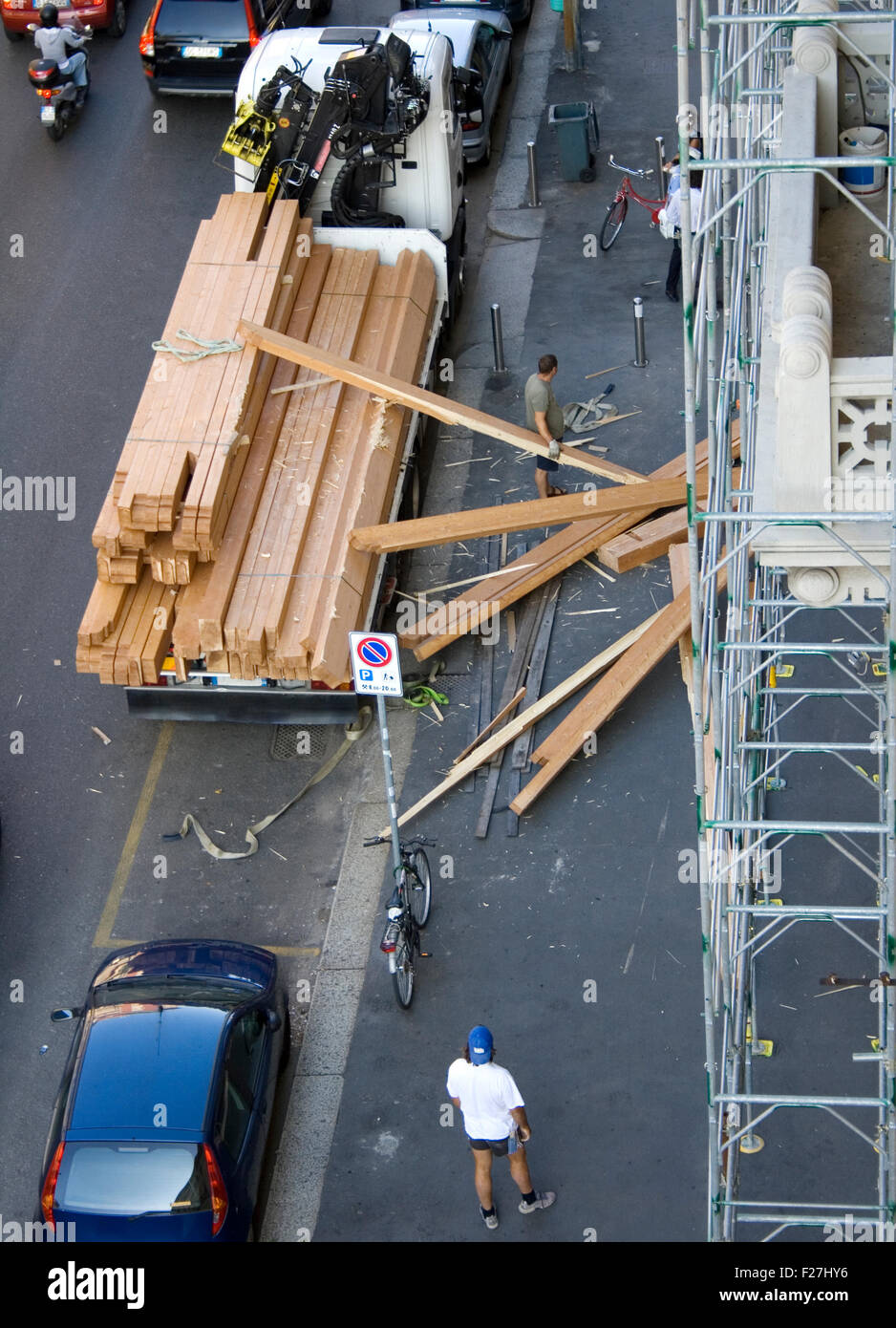 Crane disaster hi-res stock photography and images - Alamy