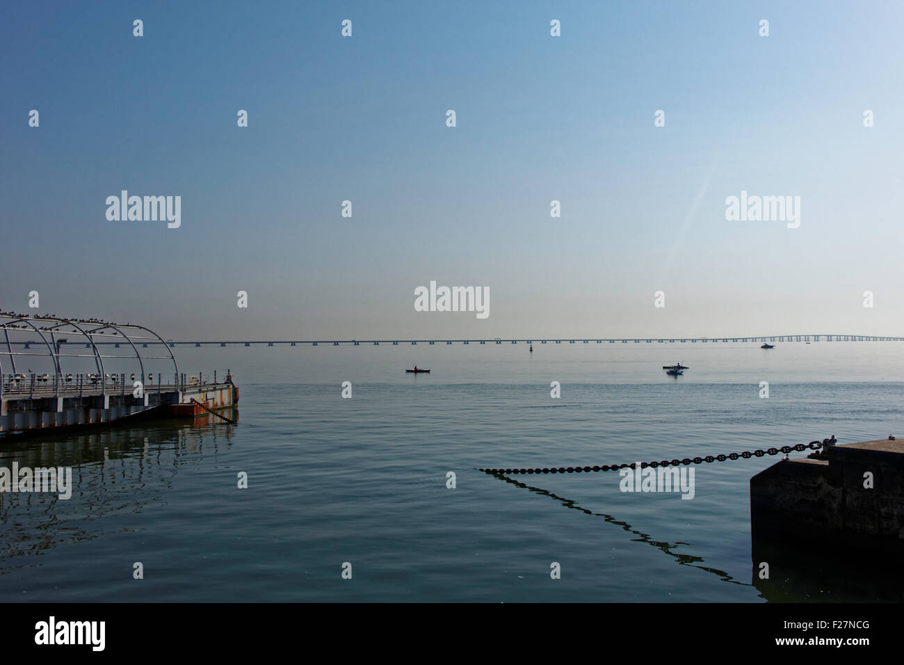 Vasco Da Gama Bridge Stock Photo - Alamy