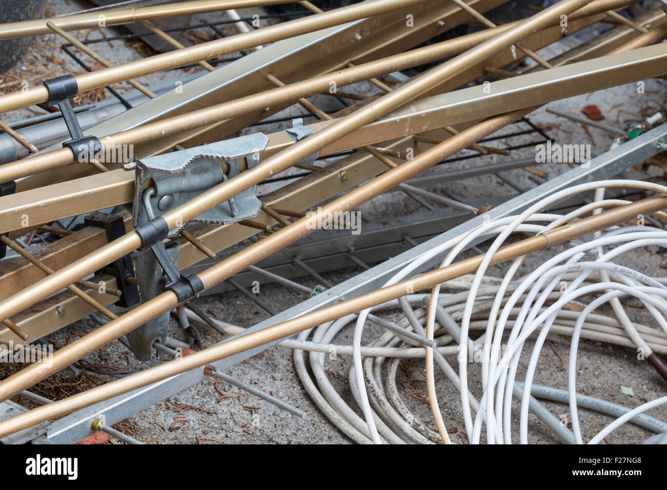Cable waste hi-res stock photography and images - Alamy