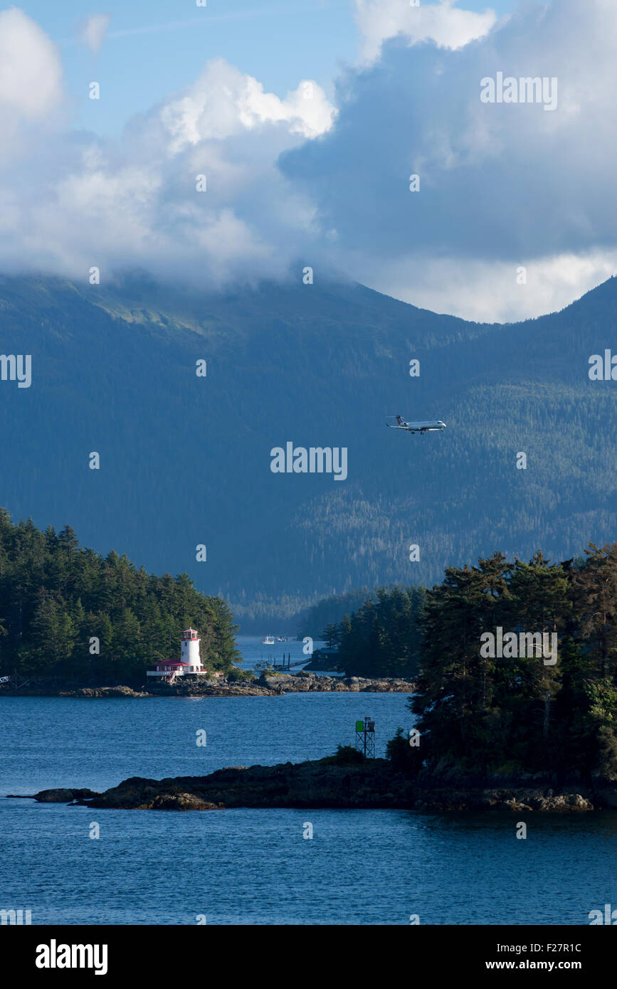 Alaska plane mountain hi-res stock photography and images - Alamy