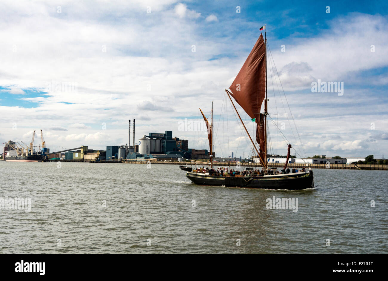 Thames sailing barge history hi-res stock photography and images - Alamy