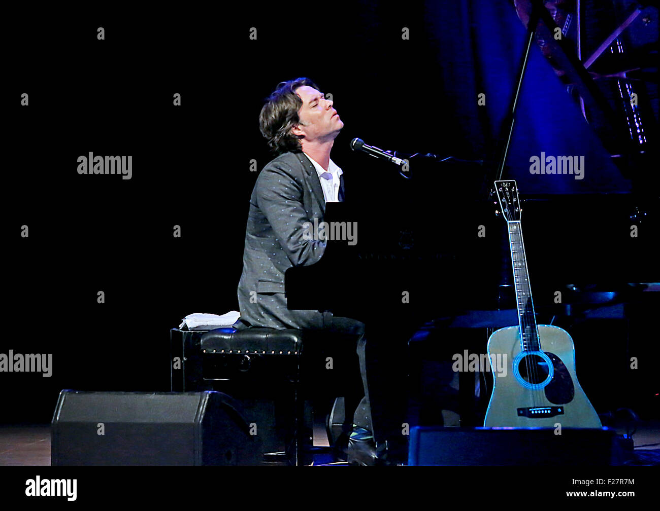 Rufus Wainwright Performing at Liverpool Philharmonic Hall Featuring ...