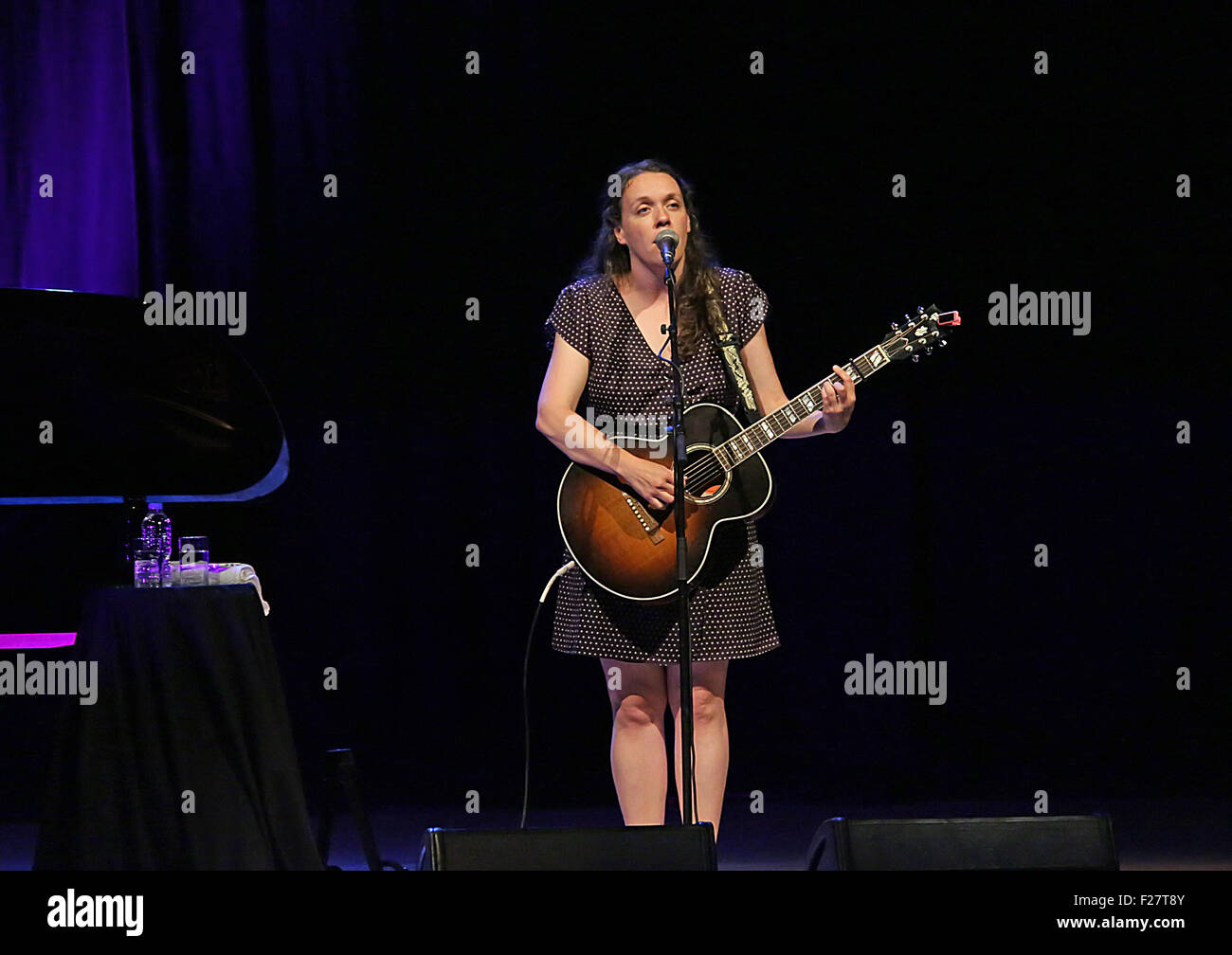 Lucy Wainwright Roche Performing at Liverpool Philharmonic Hall ...