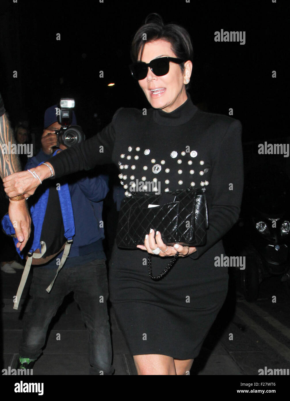 Kris Jenner returns to her hotel wearing all black with heart shape ...