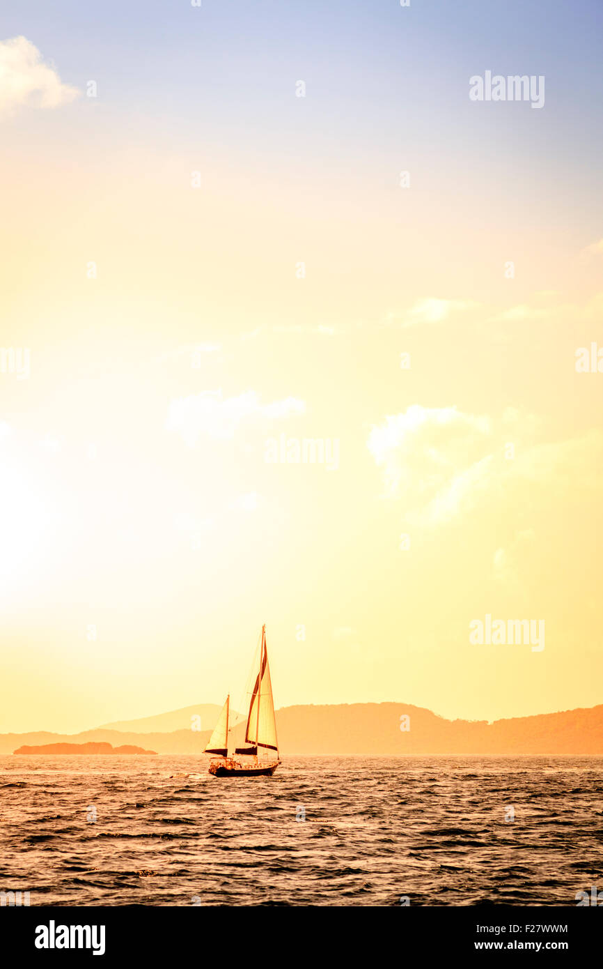 Sails in the sunset hi-res stock photography and images - Alamy