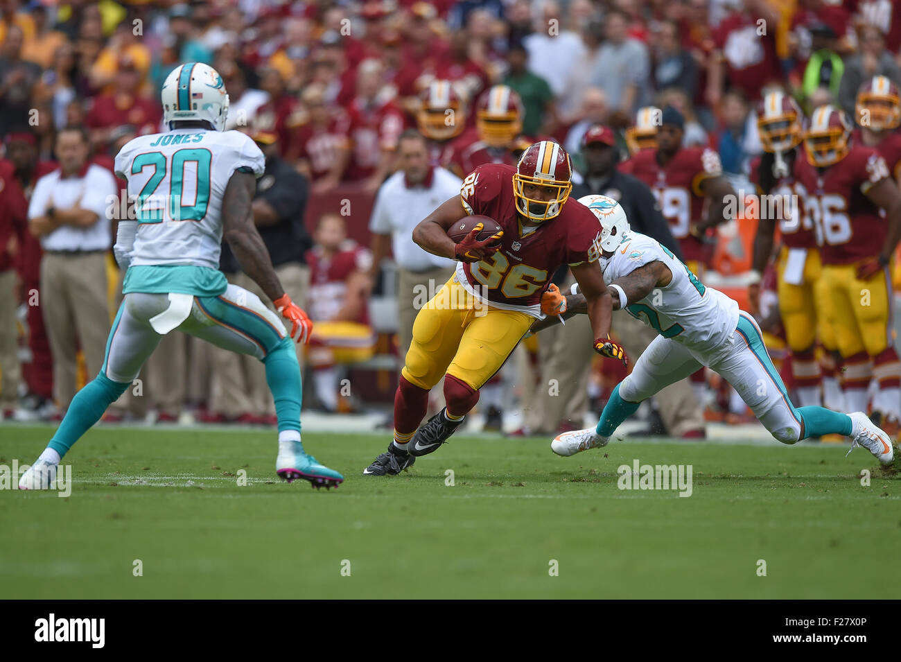 SEP 13, 2015 : Miami Dolphins cornerback Jamar Taylor (22) tries to ...