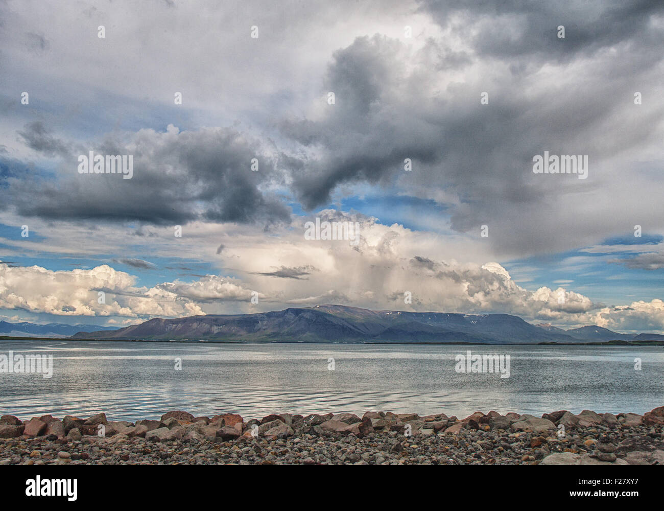 Reykjavik, Iceland. 28th July, 2015. The view across Faxa Bay (Faxafloi ...