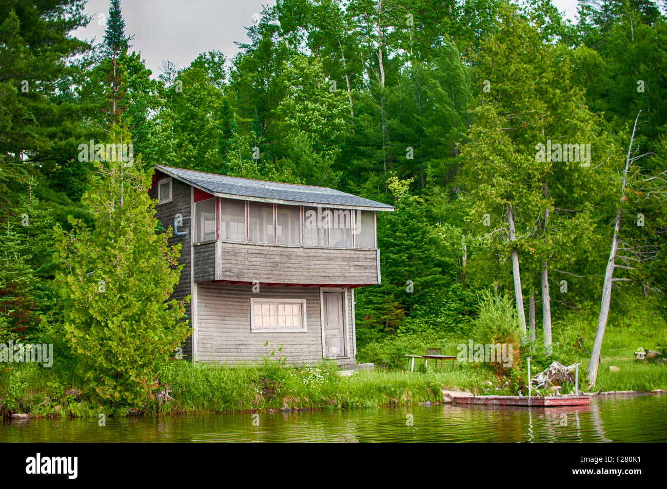 Canadian Lake Cottages