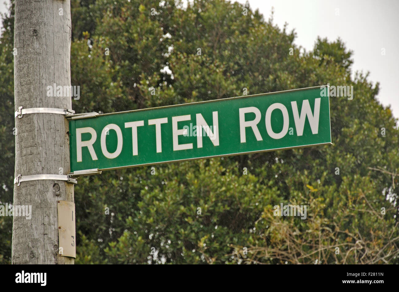 Rotten sign hi-res stock photography and images - Alamy