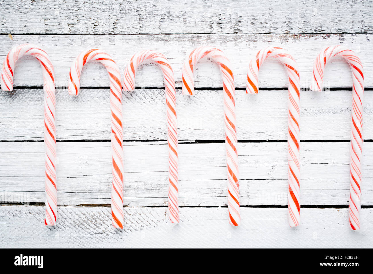 Striped candy canes hi-res stock photography and images - Alamy
