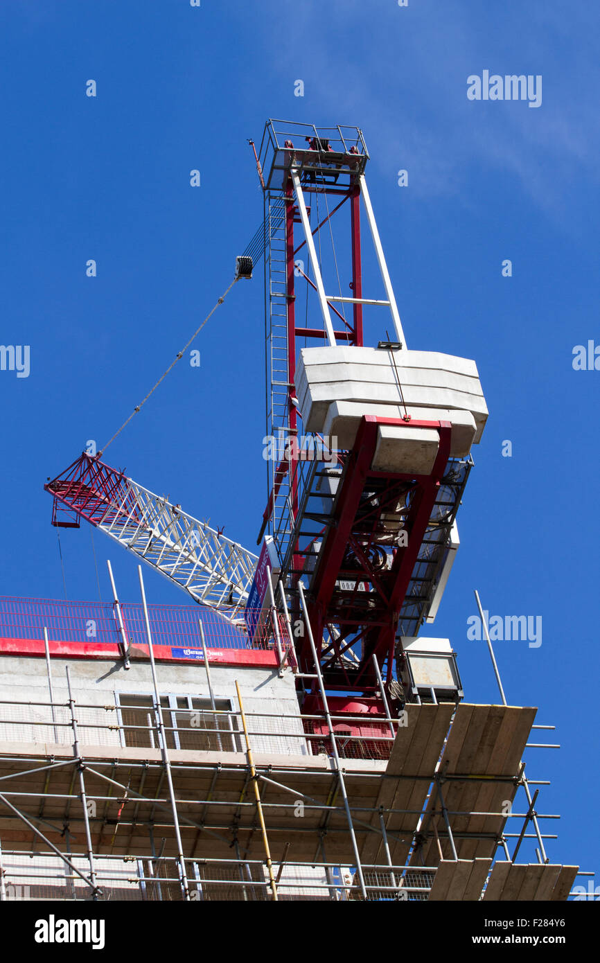 'Baltic View' built by Balfour Beatty with views of Albert Docks ...
