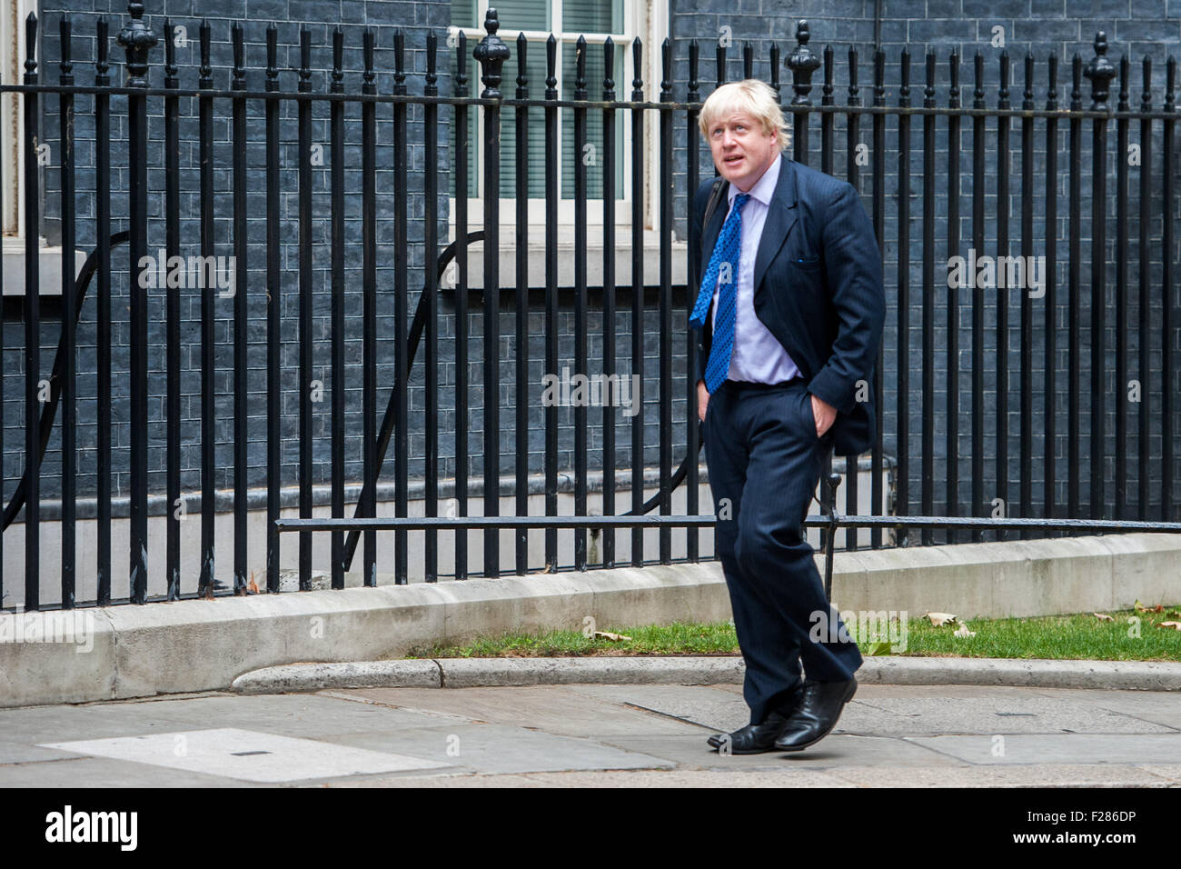 Cabinet members arrive at Number 10 Downing Street for the weekly ...