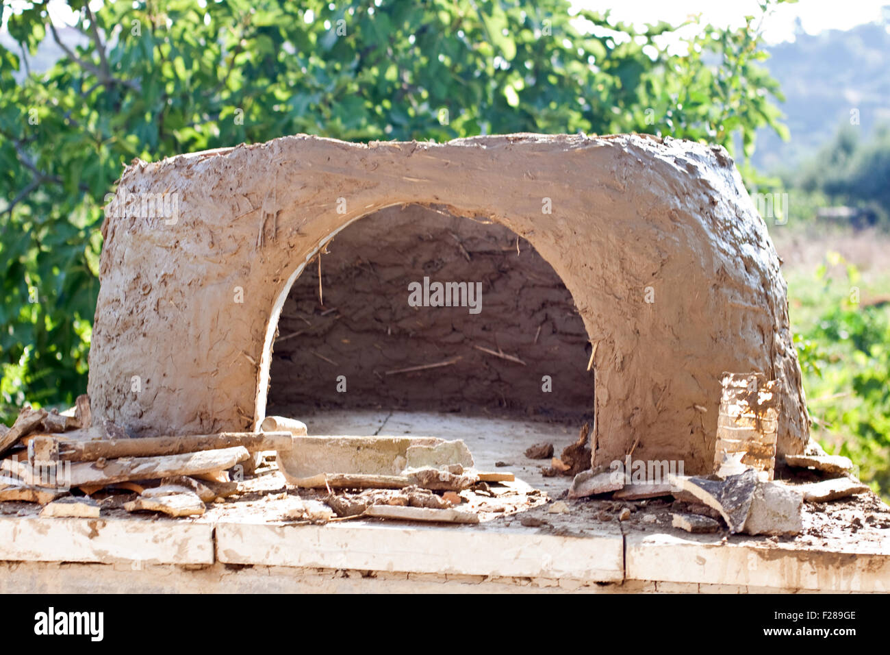Clay oven hi-res stock photography and images - Alamy