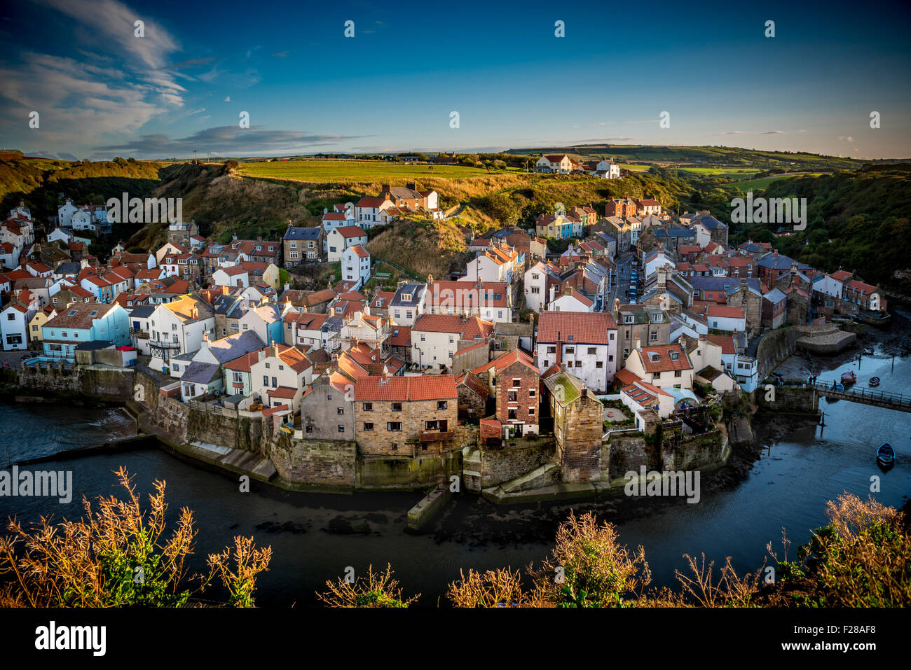 Staithes fishing village shot from the north side hi-res stock ...