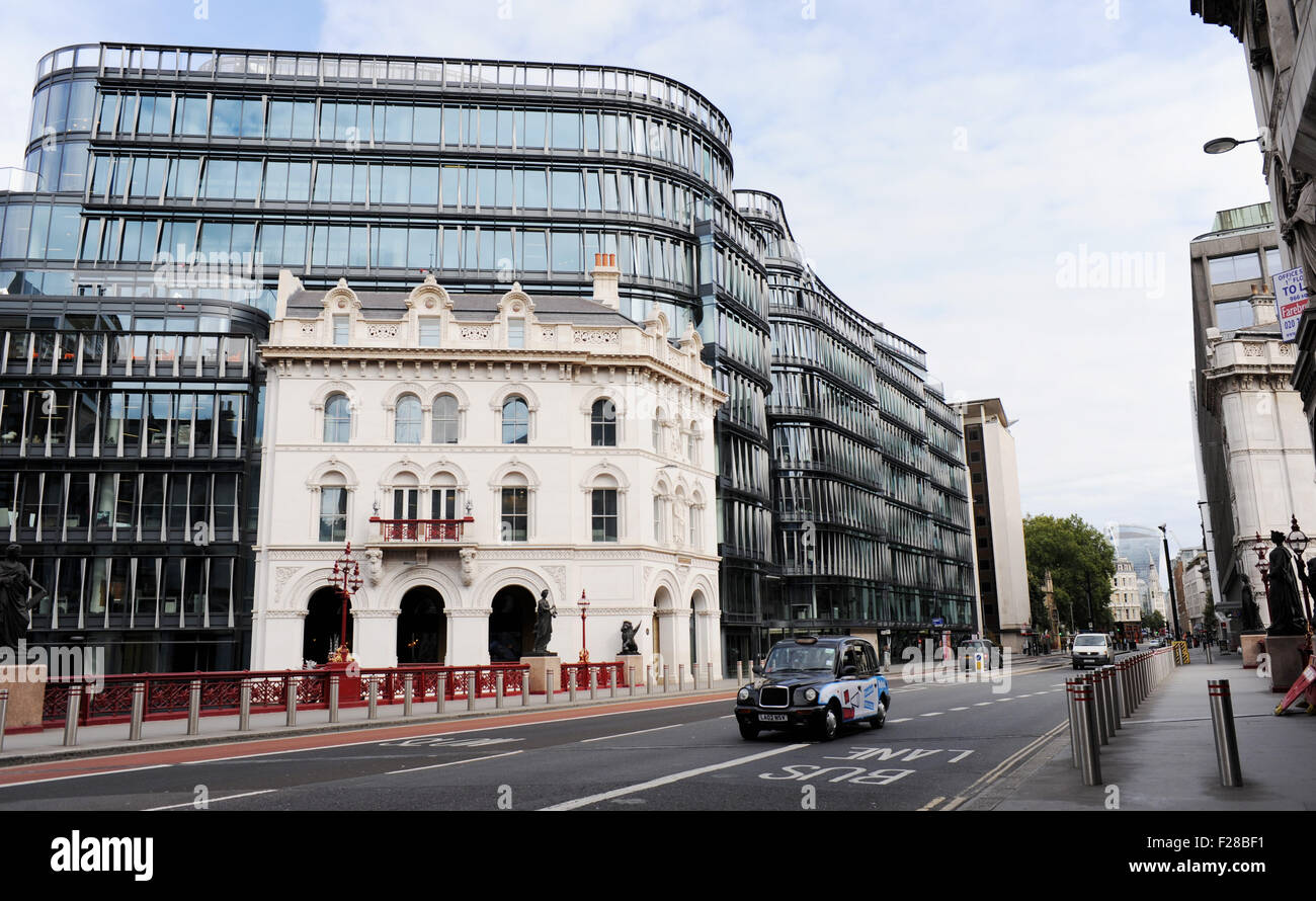 London office blocks hi-res stock photography and images - Alamy